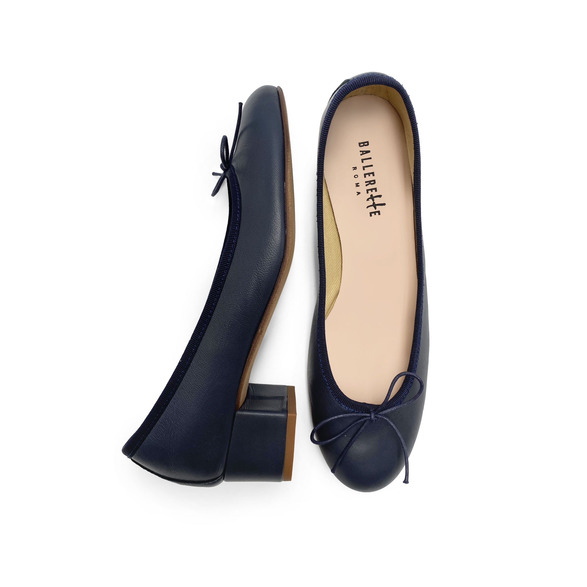Ballerines en cuir bleu à talon haut